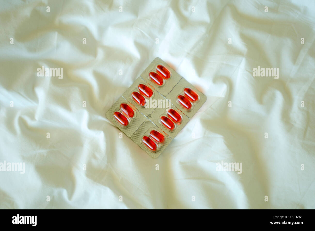 Bed sheet pack hi-res stock photography and images - Alamy