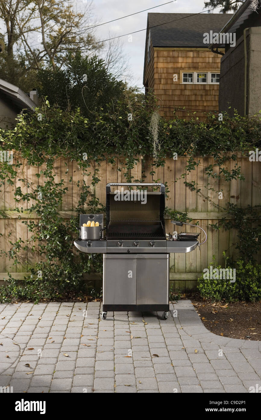 Outdoor barbeque grill Stock Photo - Alamy
