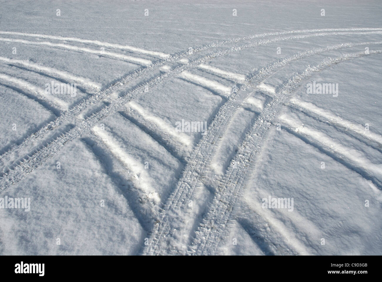 Criss crossing pattern hi-res stock photography and images - Alamy