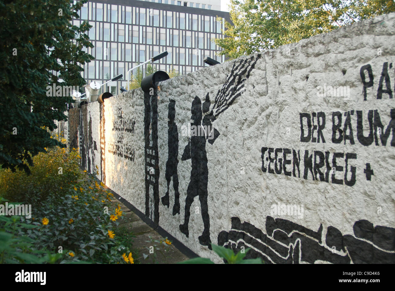 Wall remains, Berlin, Germany Stock Photo - Alamy