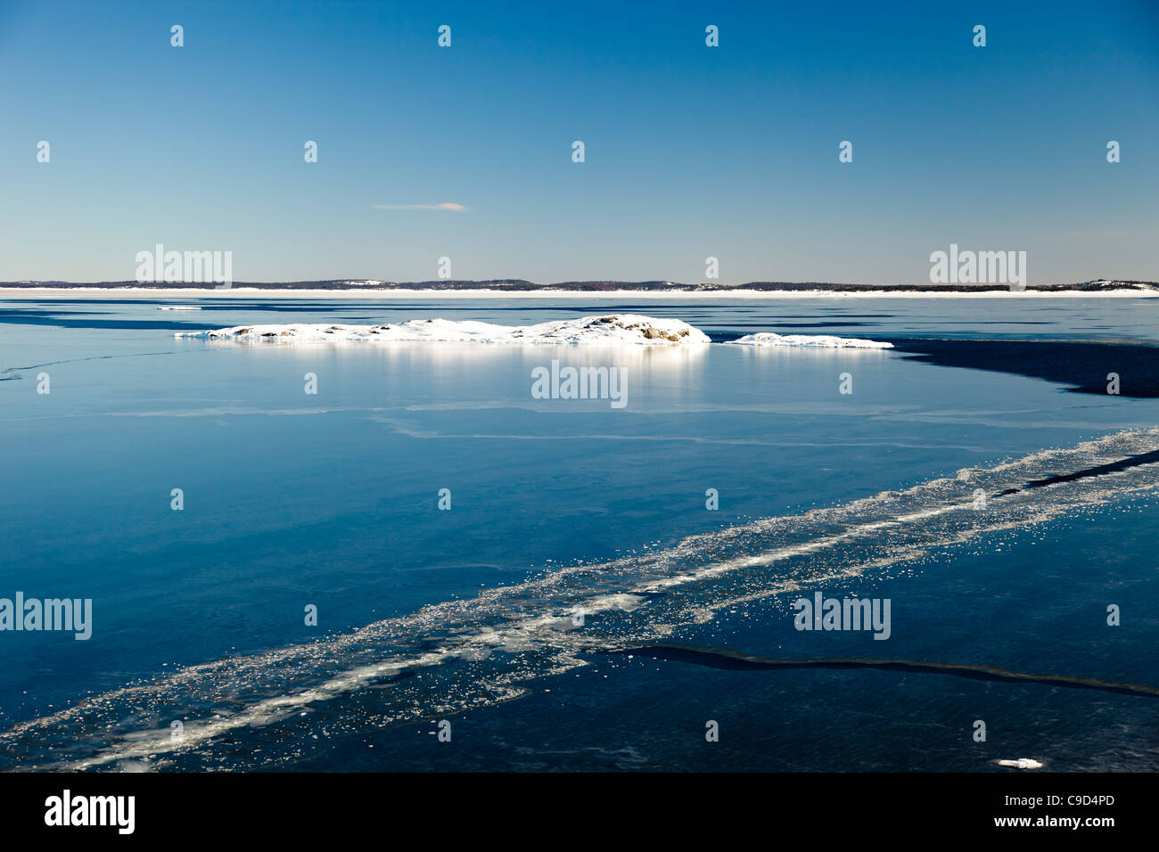 Frozen sea ice hi-res stock photography and images - Alamy