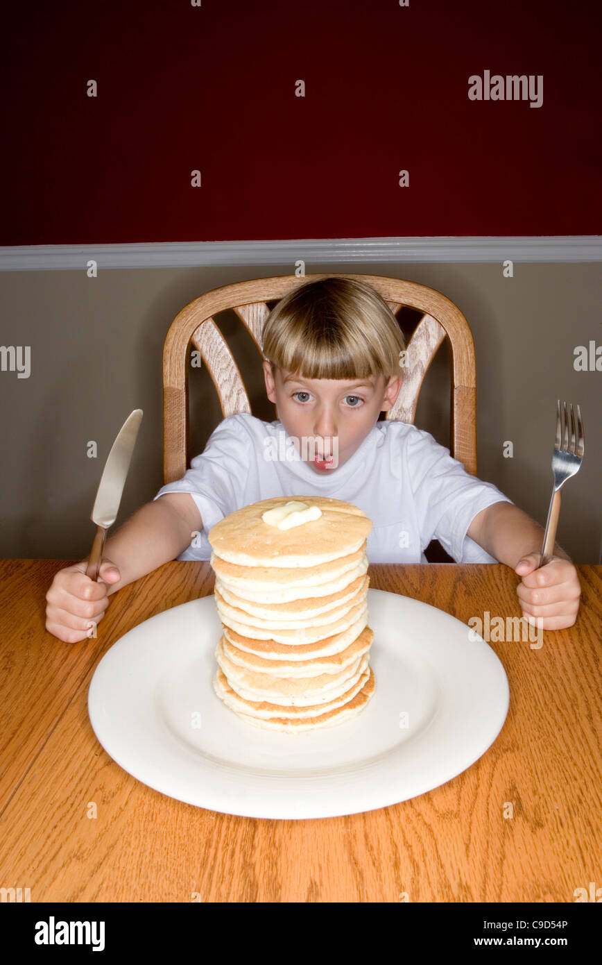 Huge pancakes hi-res stock photography and images - Alamy