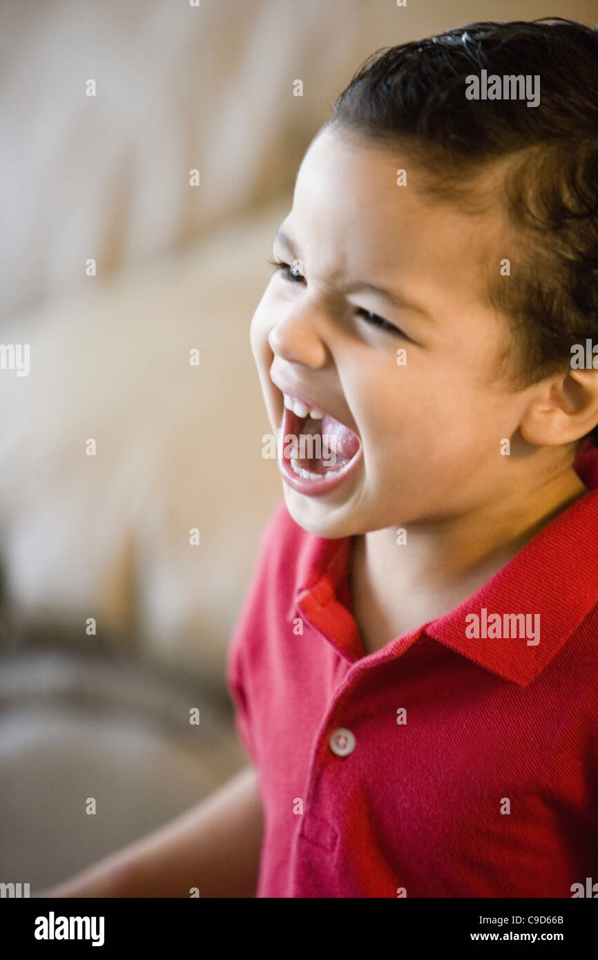 Close-up of a screaming boy Stock Photo - Alamy