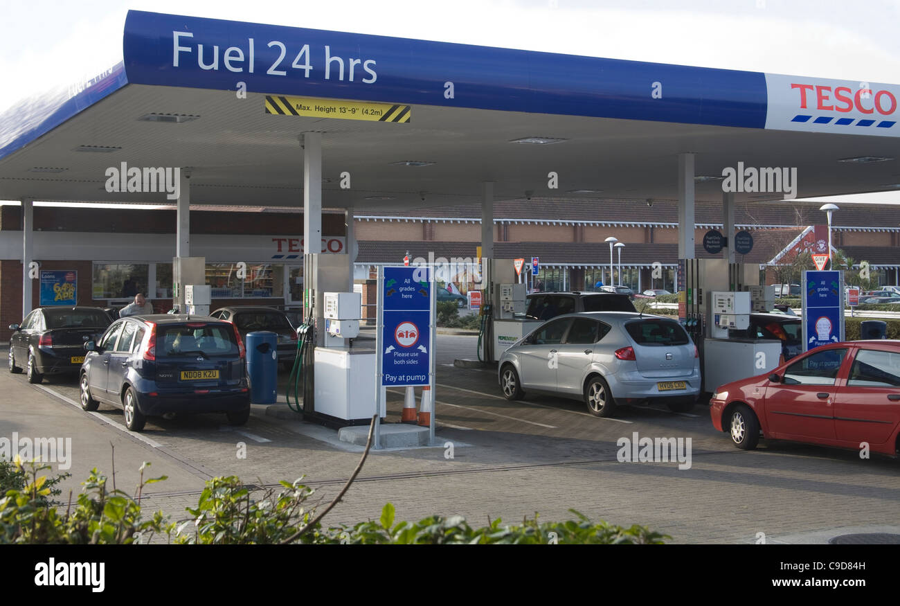 Tesco self service petrol station pumps hi-res stock photography and ...