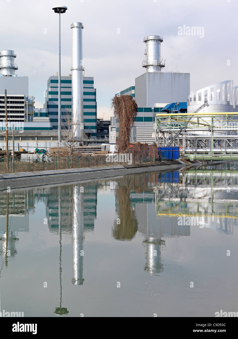 Canal generating plant hi-res stock photography and images - Alamy