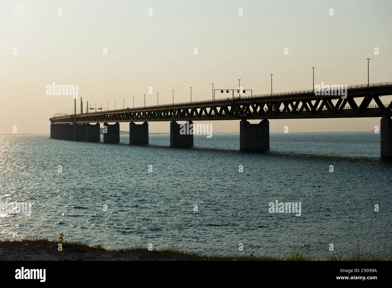 Bridge between countries hi-res stock photography and images - Alamy