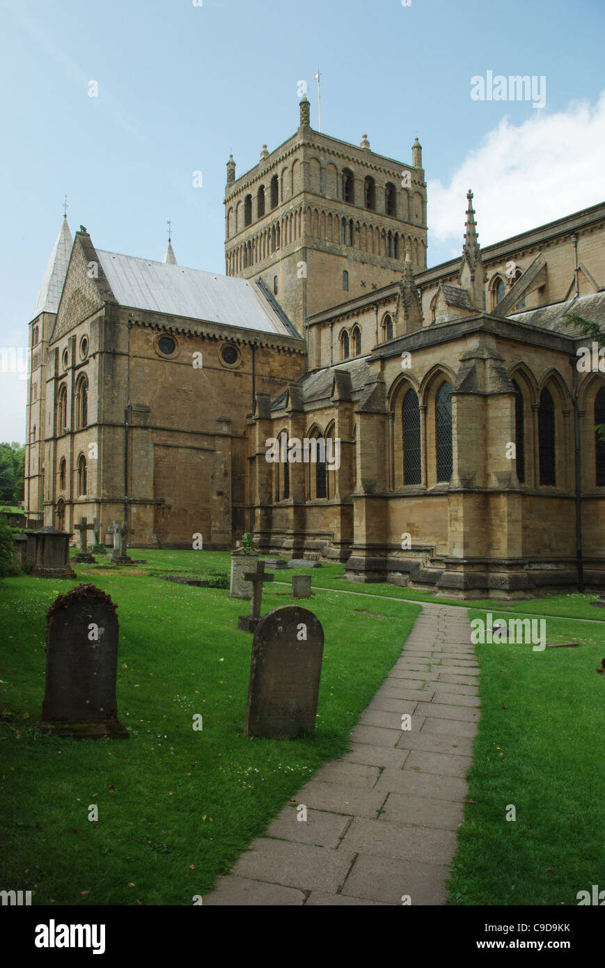 Minster exterior hi-res stock photography and images - Alamy