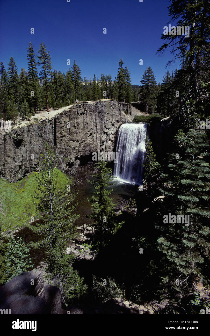 Waterfall clear view hi-res stock photography and images - Alamy