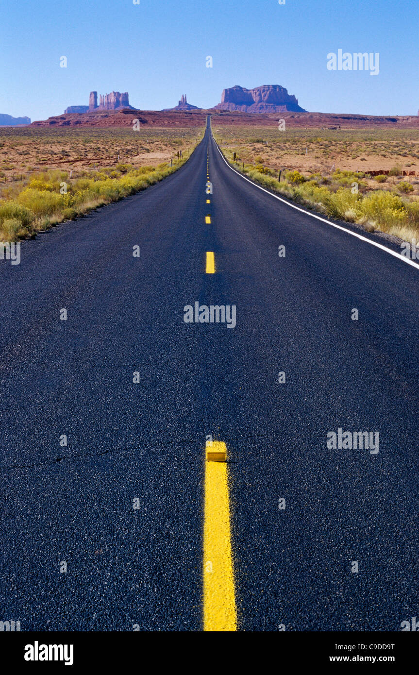 Country road in arizona hi-res stock photography and images - Alamy