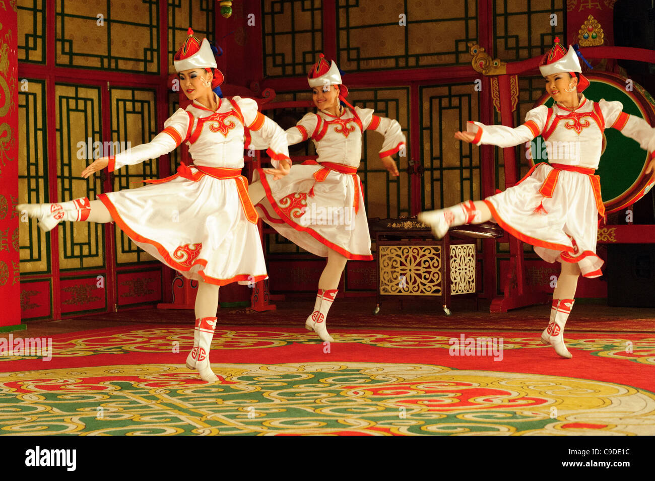 Mongolian folk music hi-res stock photography and images - Alamy