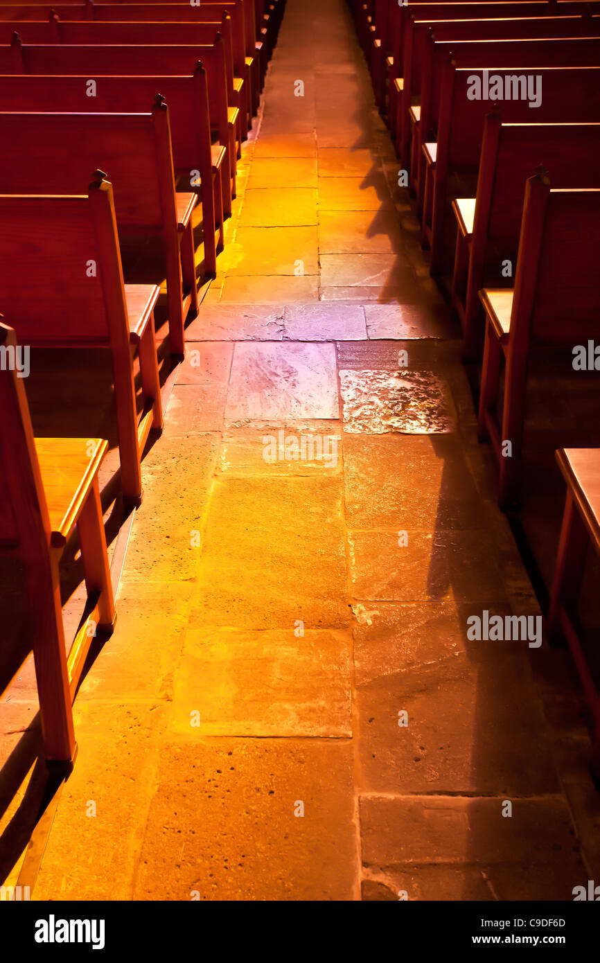 Cathedral aisle and pews Stock Photo - Alamy