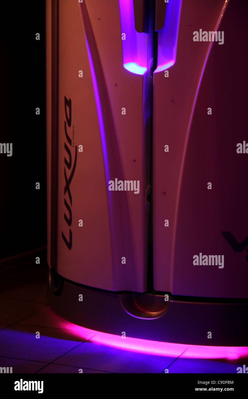 Vertical tanning machine, Luxura Stock Photo - Alamy