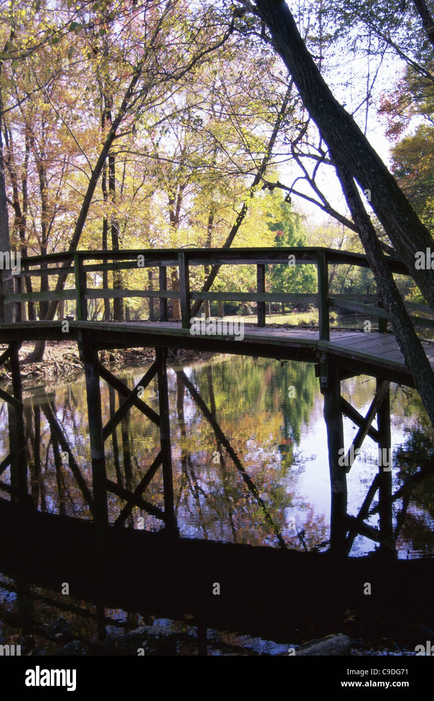 Footbridge at Silver Lake Park, Dover, Delaware, USA Stock Photo - Alamy