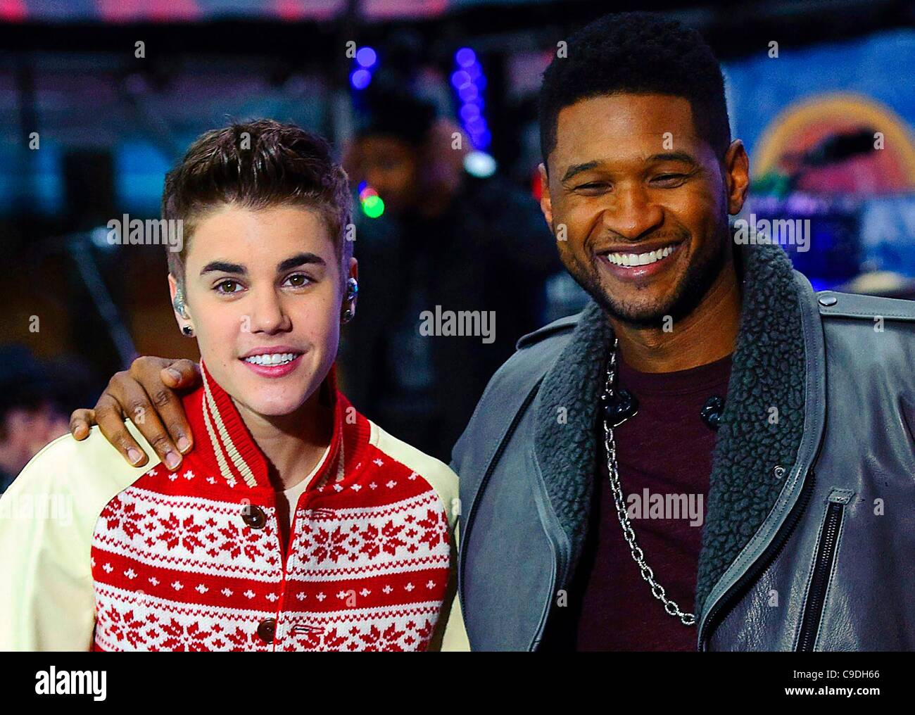 Justin Bieber, Usher on stage for NBC Today Show Concert with Justin ...