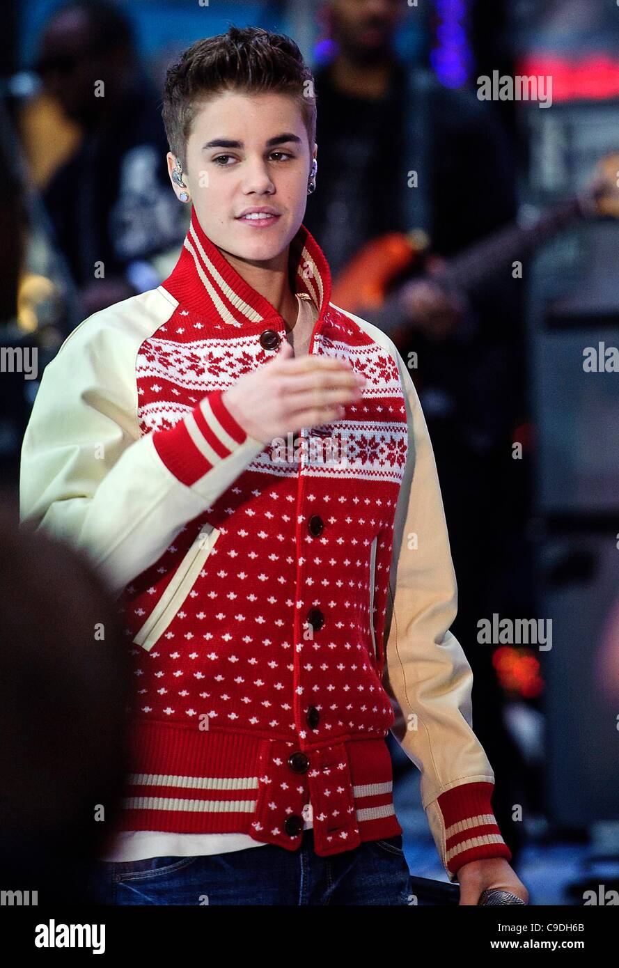 Justin Bieber on stage for NBC Today Show Concert with Justin Bieber ...