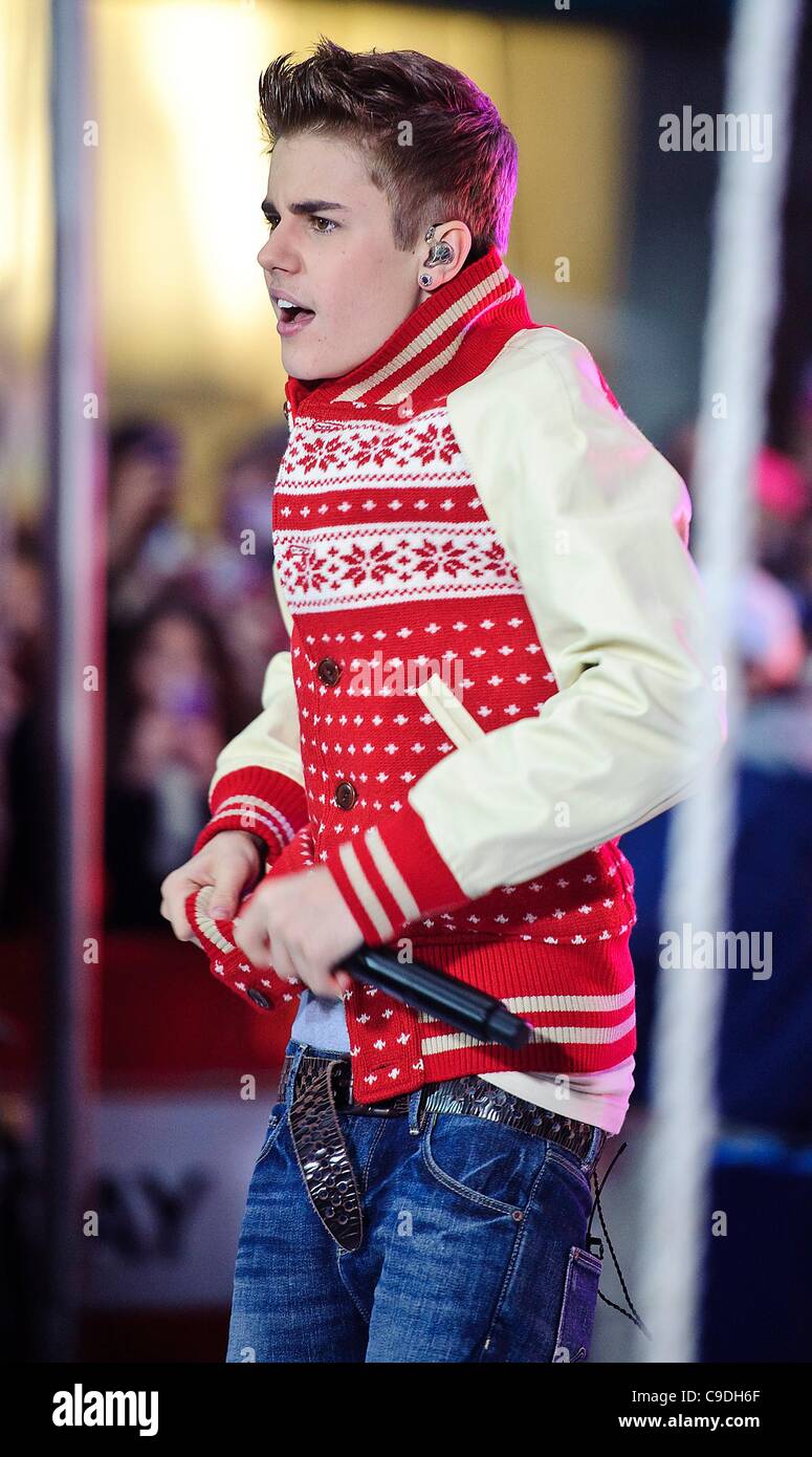 Justin Bieber on stage for NBC Today Show Concert with Justin Bieber ...