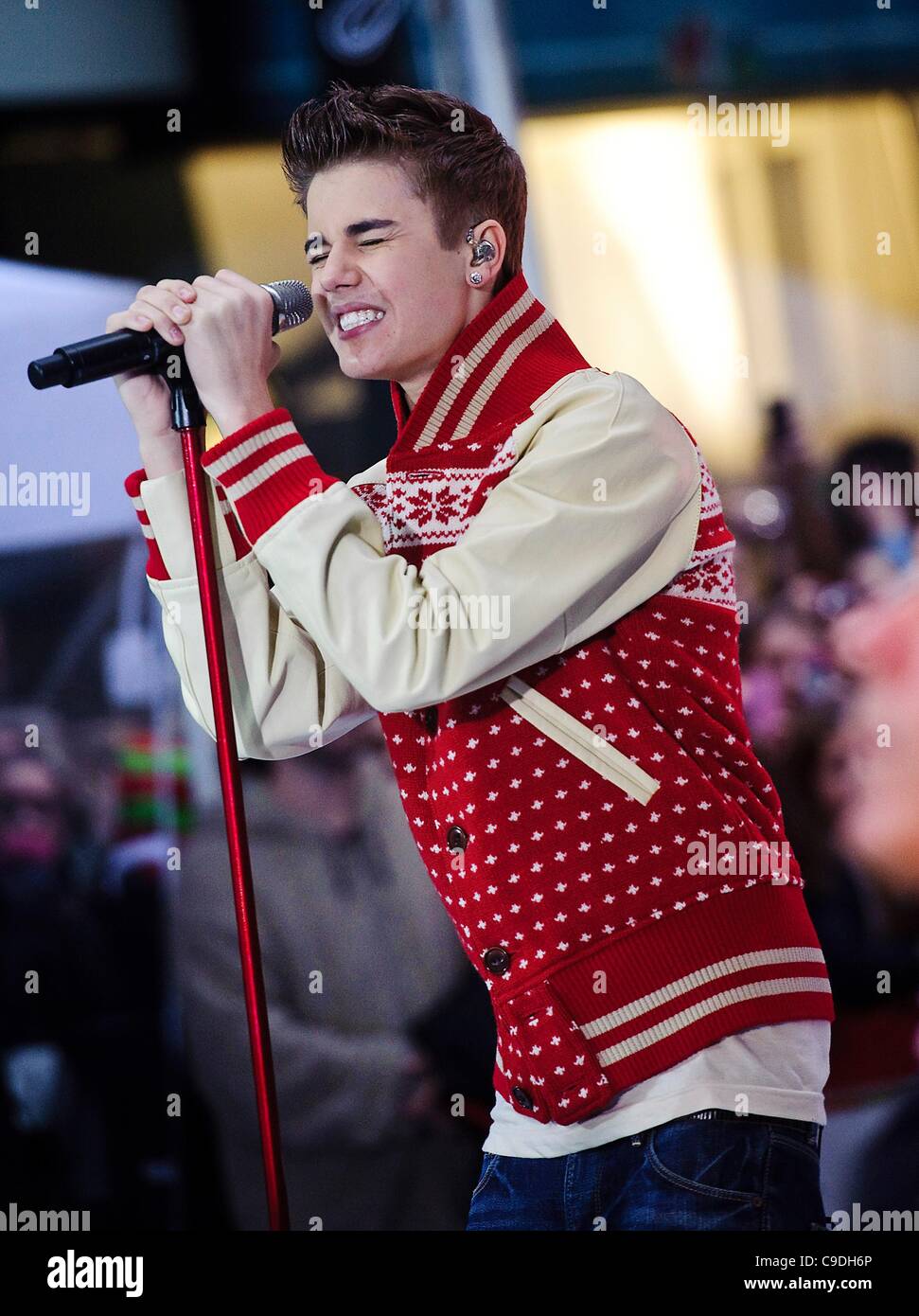 Justin Bieber on stage for NBC Today Show Concert with Justin Bieber ...