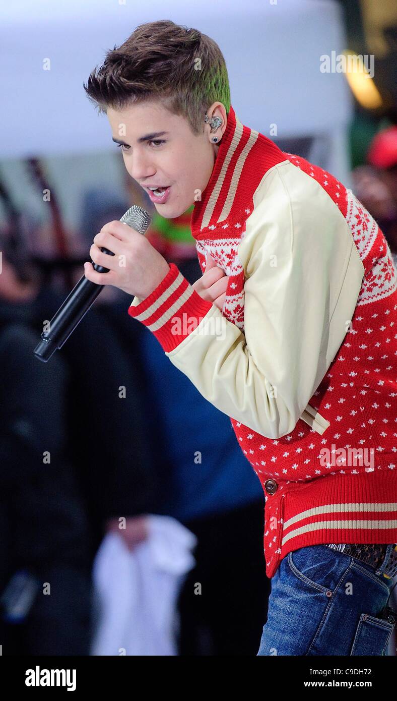 Justin Bieber on stage for NBC Today Show Concert with Justin Bieber ...