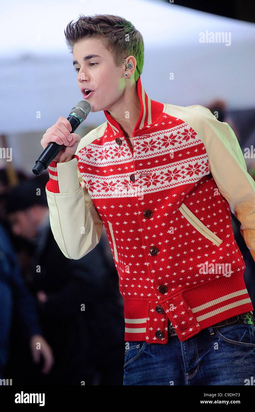 Justin Bieber on stage for NBC Today Show Concert with Justin Bieber ...