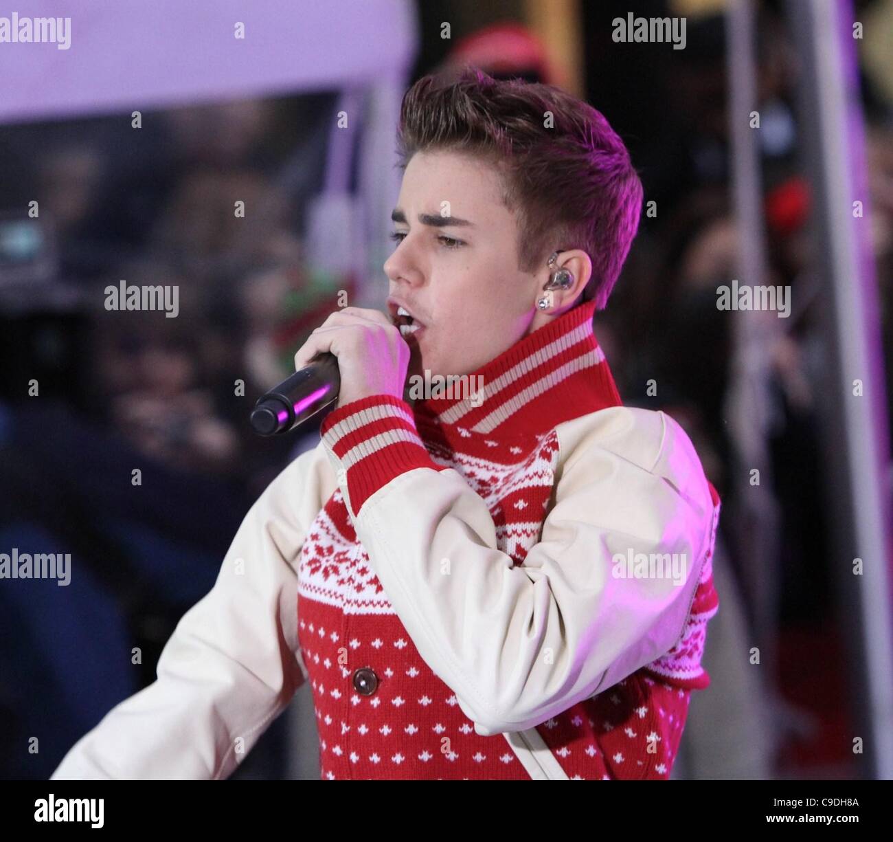 Justin Bieber on stage for NBC Today Show Concert with Justin Bieber ...