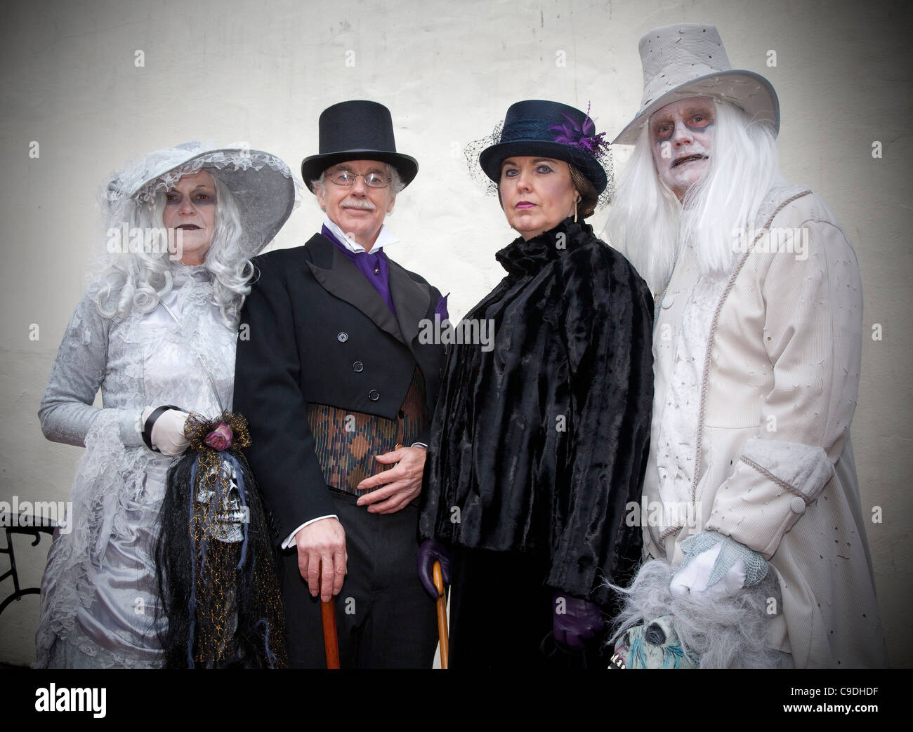 White goth hi-res stock photography and images - Alamy