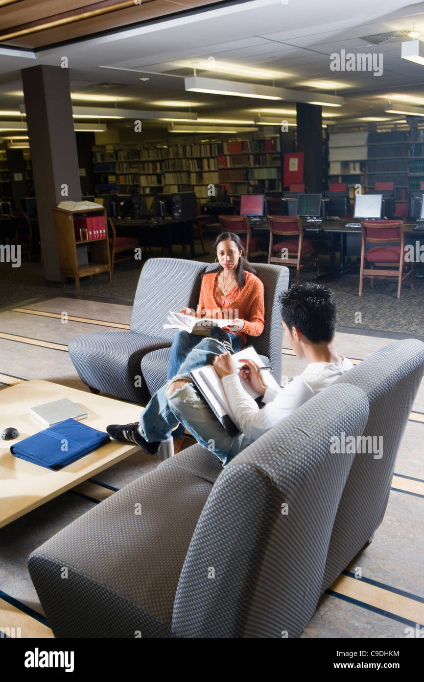 Dimly lit library hi-res stock photography and images - Alamy