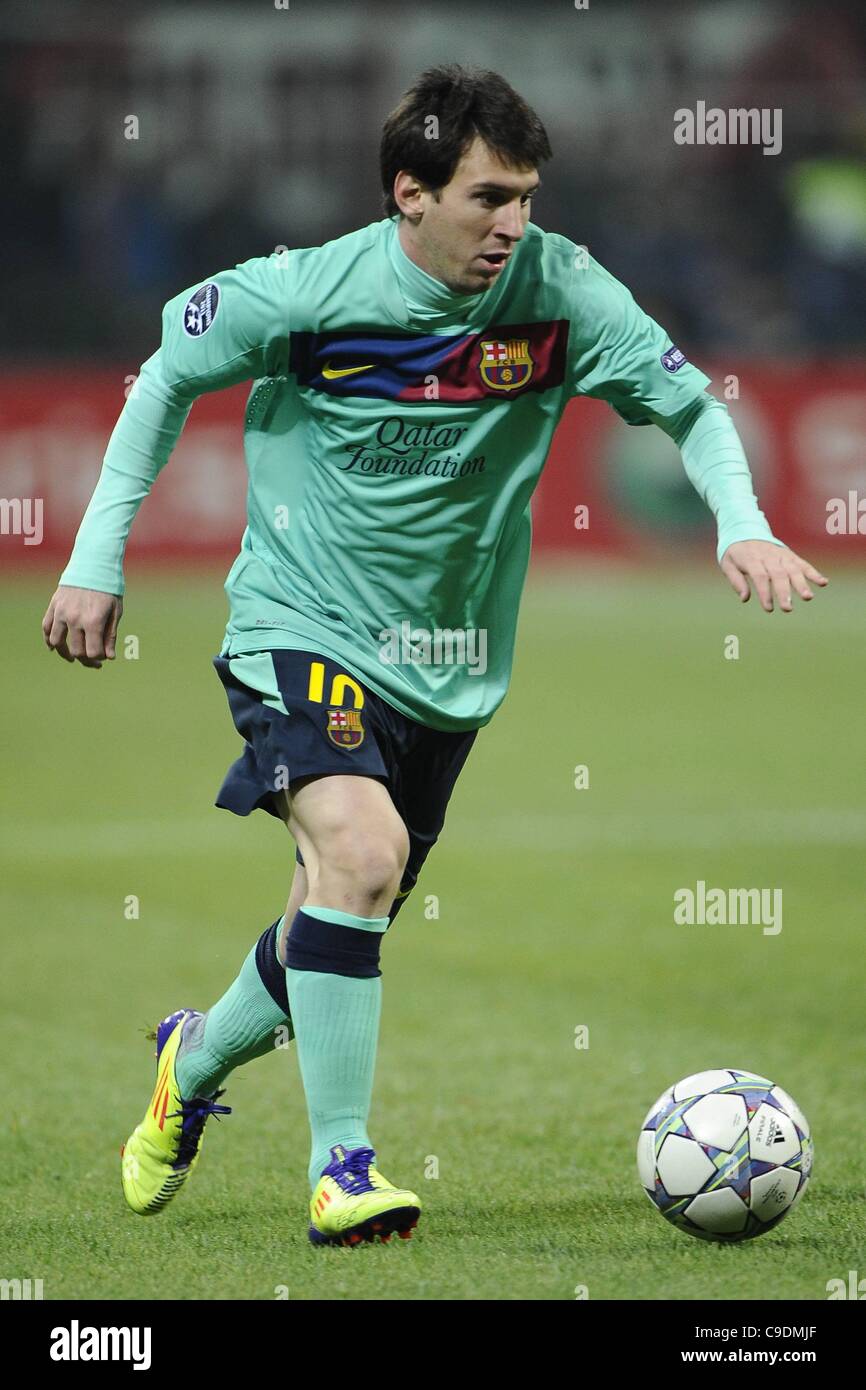 Lionel messi 2011 champions league hi-res stock photography and images ...