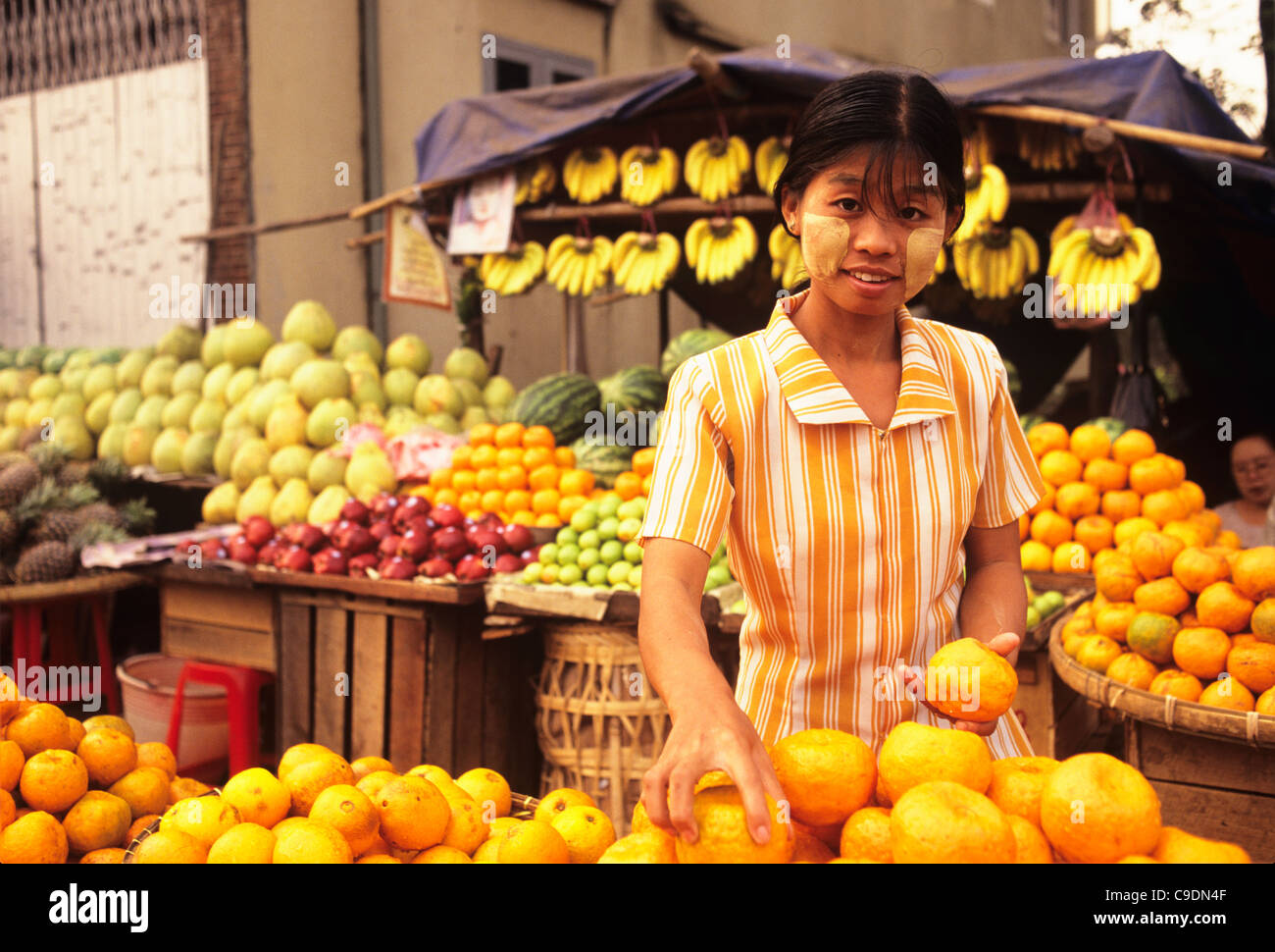 Merchant poses hi-res stock photography and images - Alamy