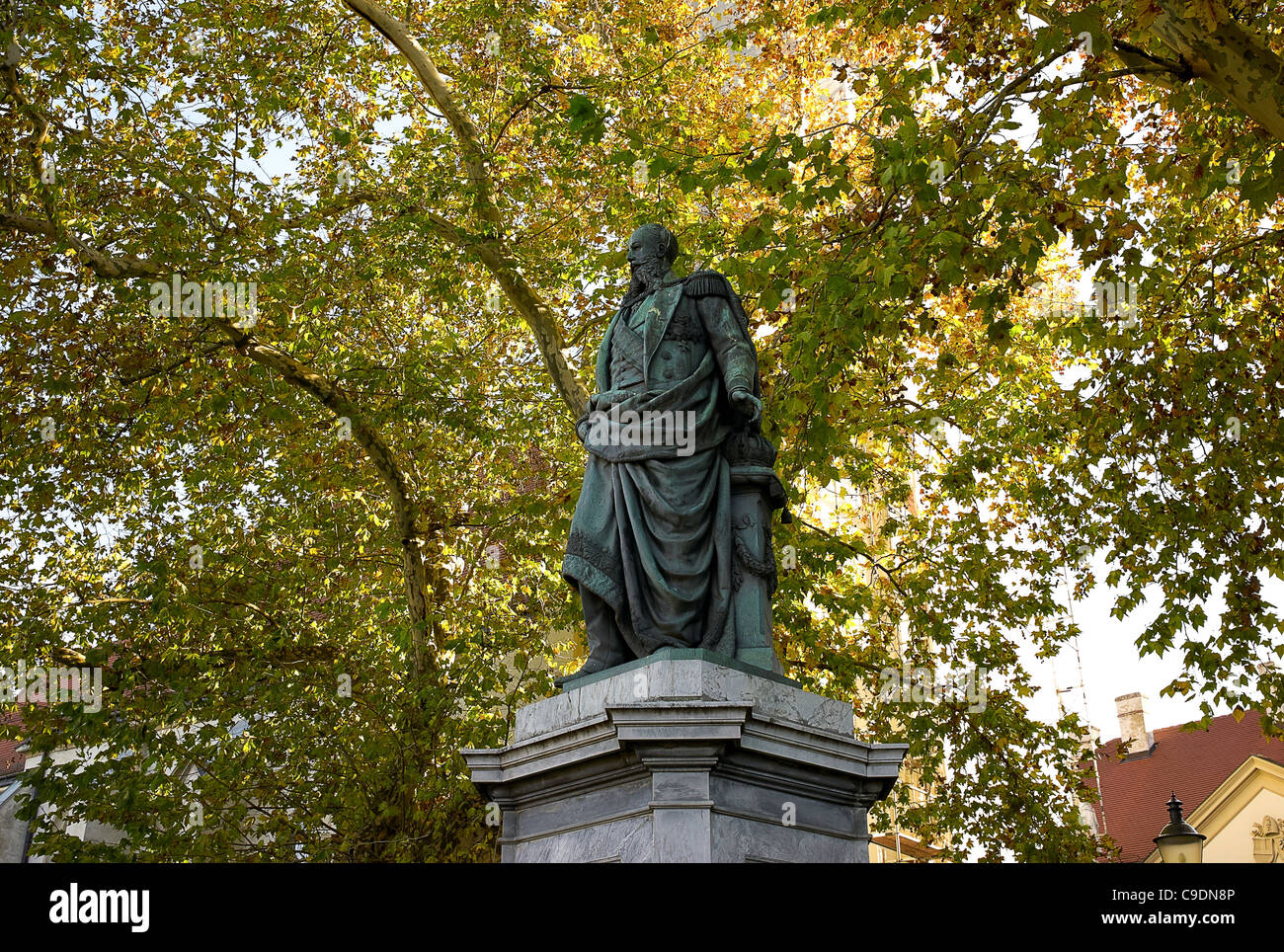 Statues in vienna hi-res stock photography and images - Alamy