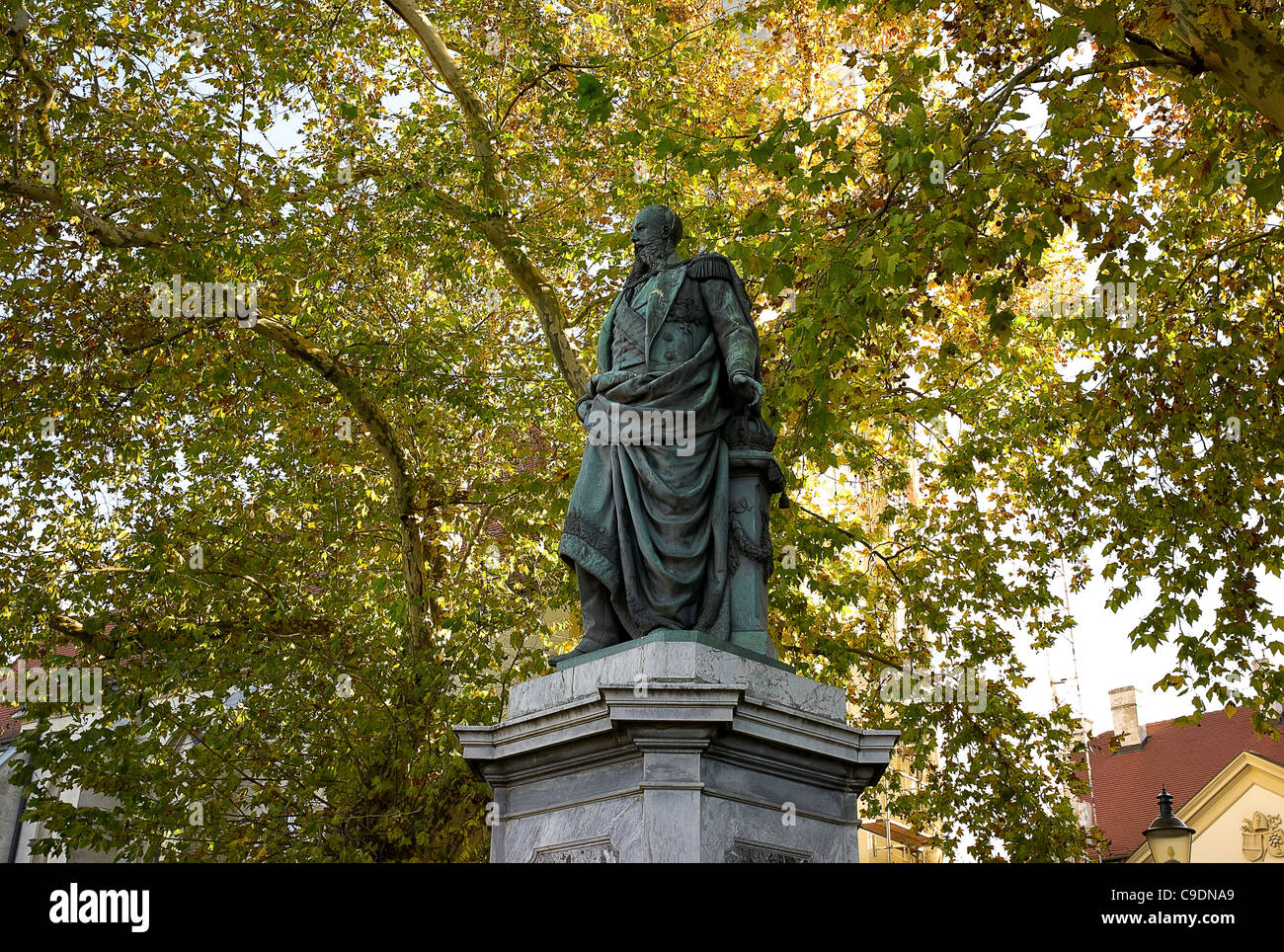 Statues in vienna hi-res stock photography and images - Alamy