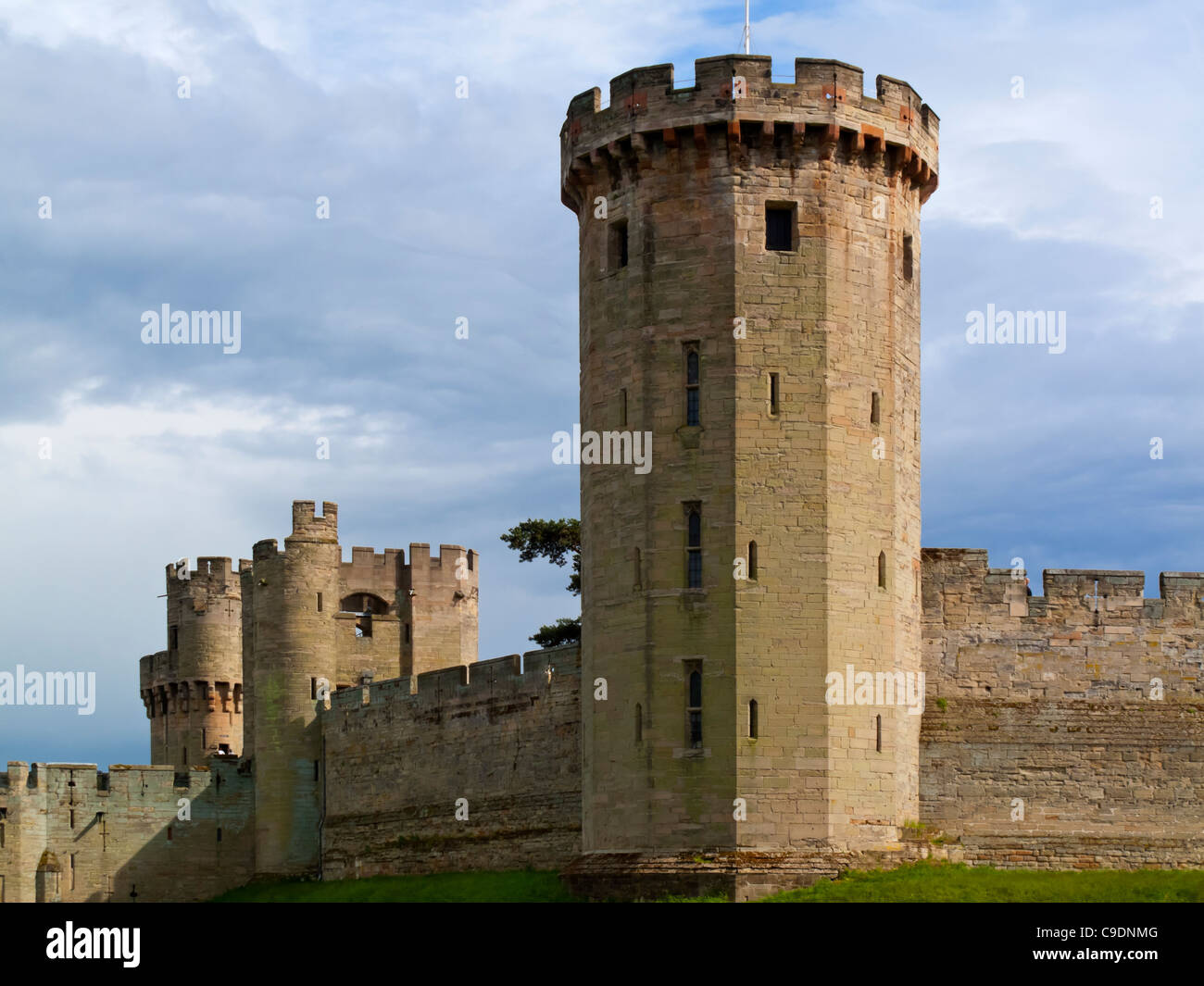 View of Guy's tower and the gatehouse at Warwick Castle Warwickshire ...