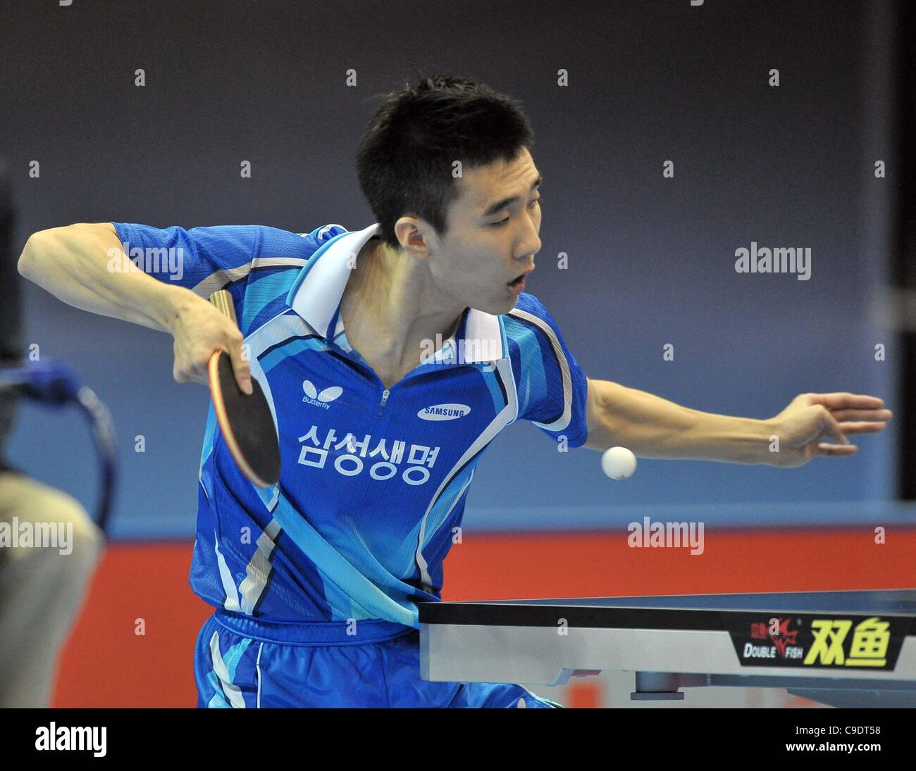 Thursday 24 11 2011 lee sang su korea hi-res stock photography and ...