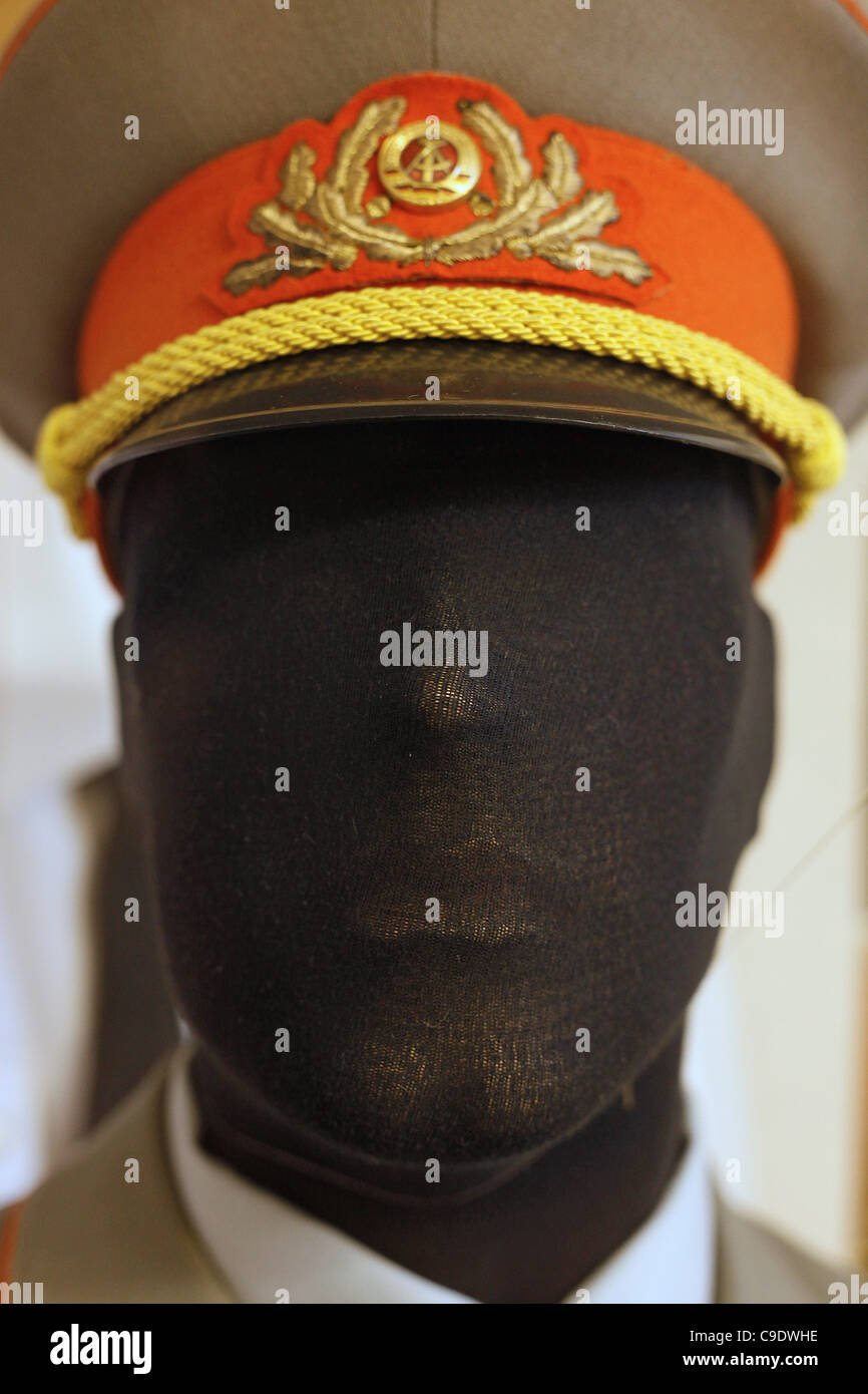Gdr military hi-res stock photography and images - Alamy