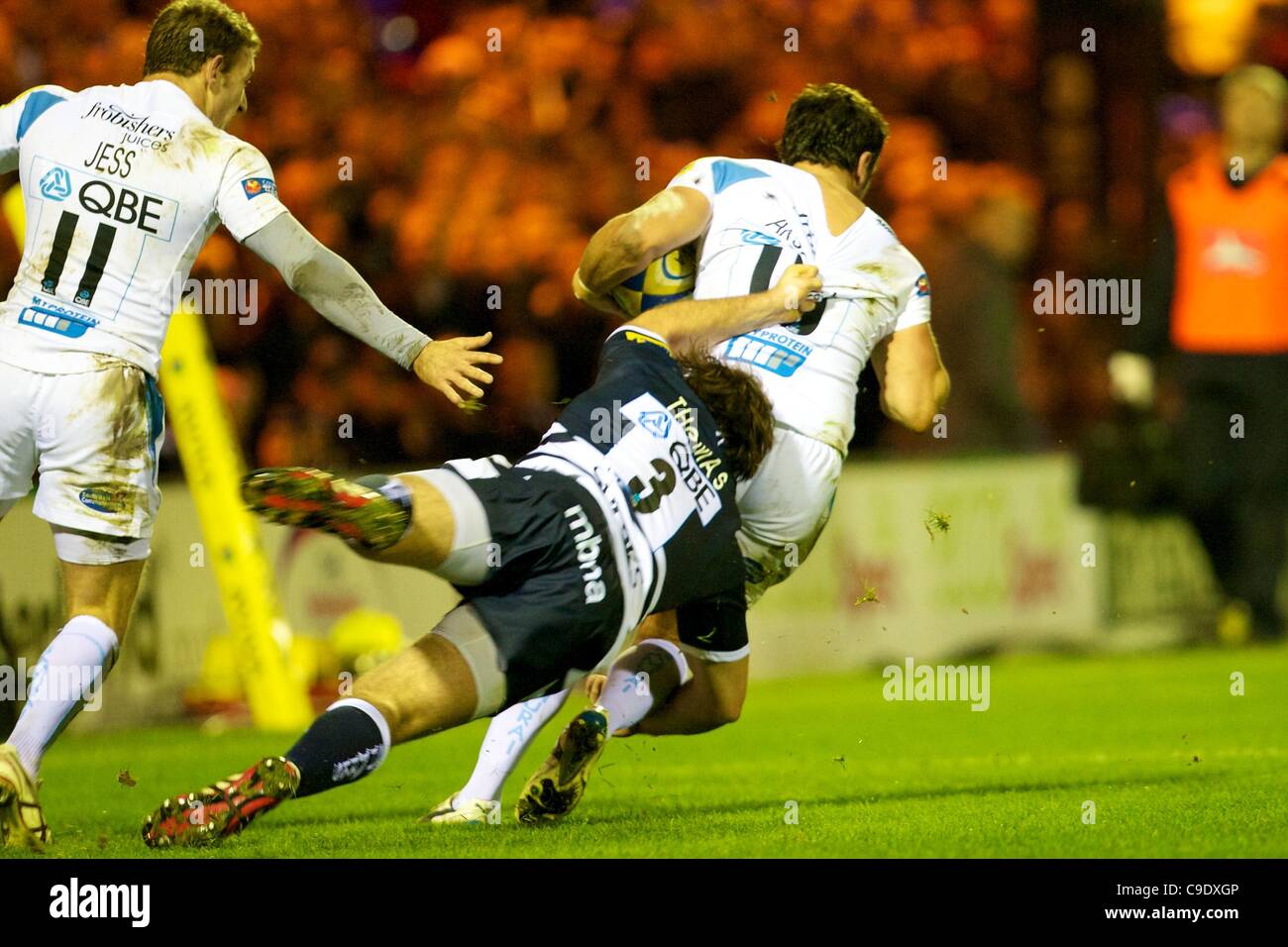 25.11.2011 Stockport, England. Sale Sharks prop Henry Thomas in action ...