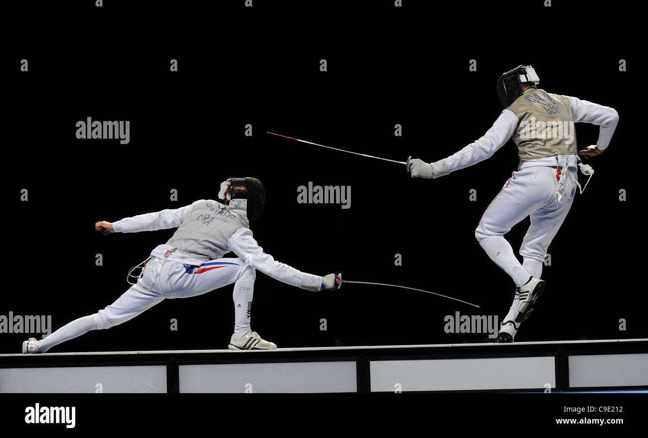 James davis fencing hi-res stock photography and images - Alamy