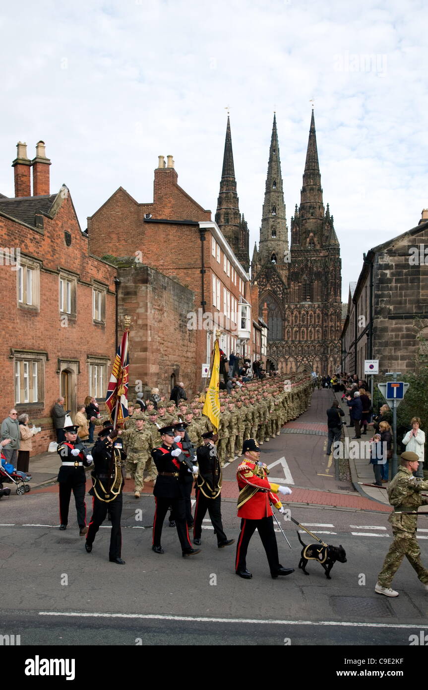 Soldiers from the 3rd Battalion of the Mercian Regiment marching from ...