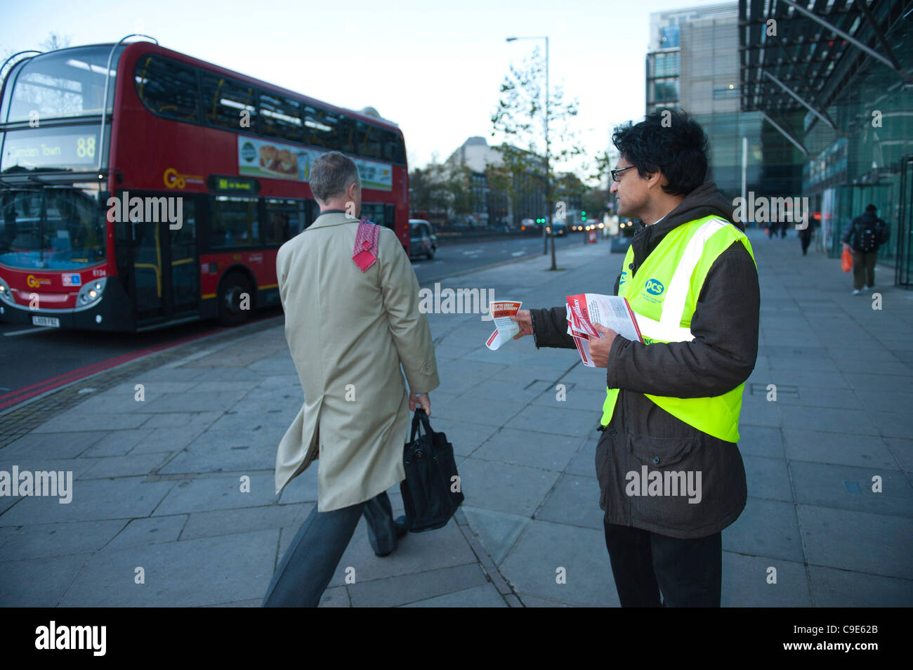 Police hand out leaflets hi-res stock photography and images - Alamy