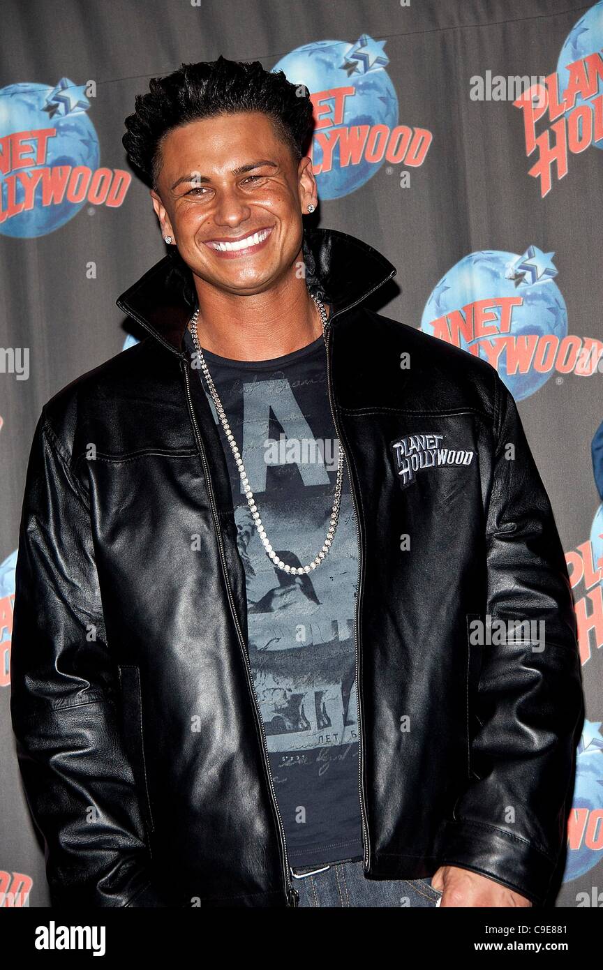 Celebrity DJ and star of "Jersey Shore" Paul (Pauly D) DelVecchio ...