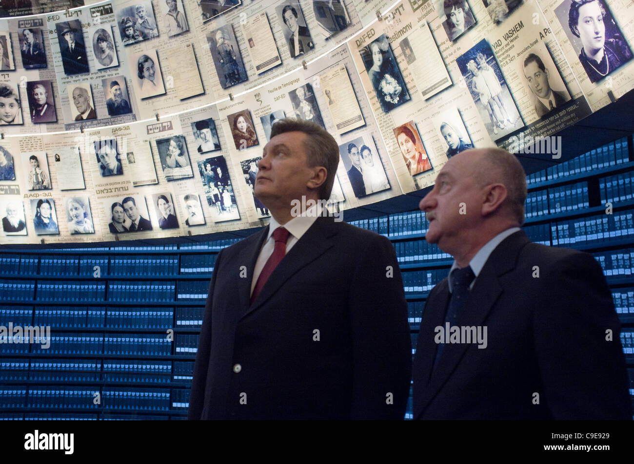 President of Ukraine, Viktor Yanukovych, visits Yad Vashem Holocaust ...