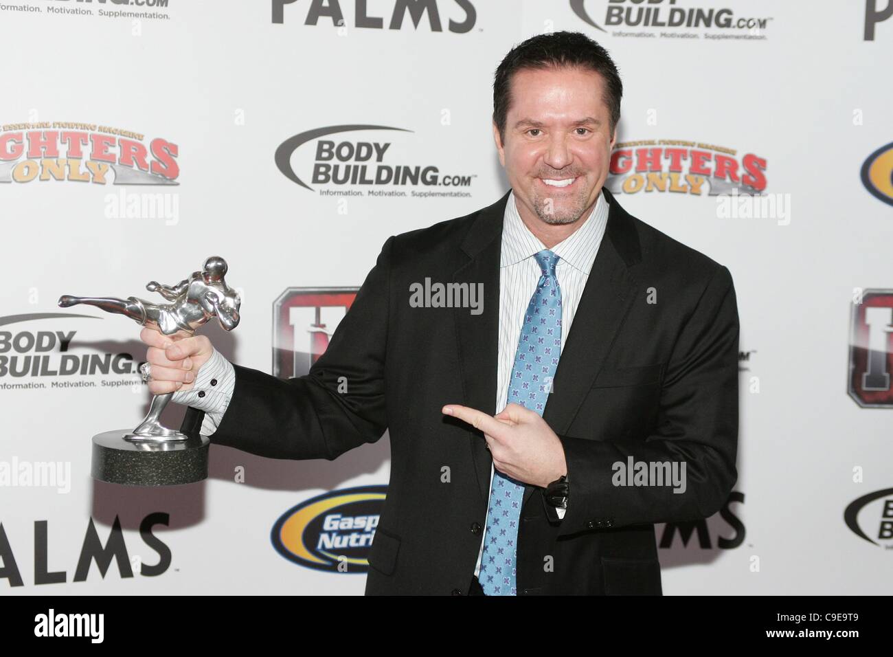 Mike Goldberg standing in for Joe Rogan (Personality of the Year Winner ...