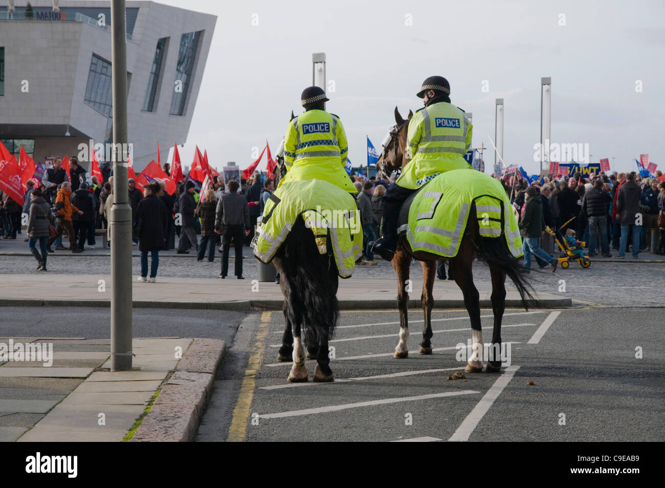 Marchers march from pierhead to St George's Hall plateau Liverpool ...