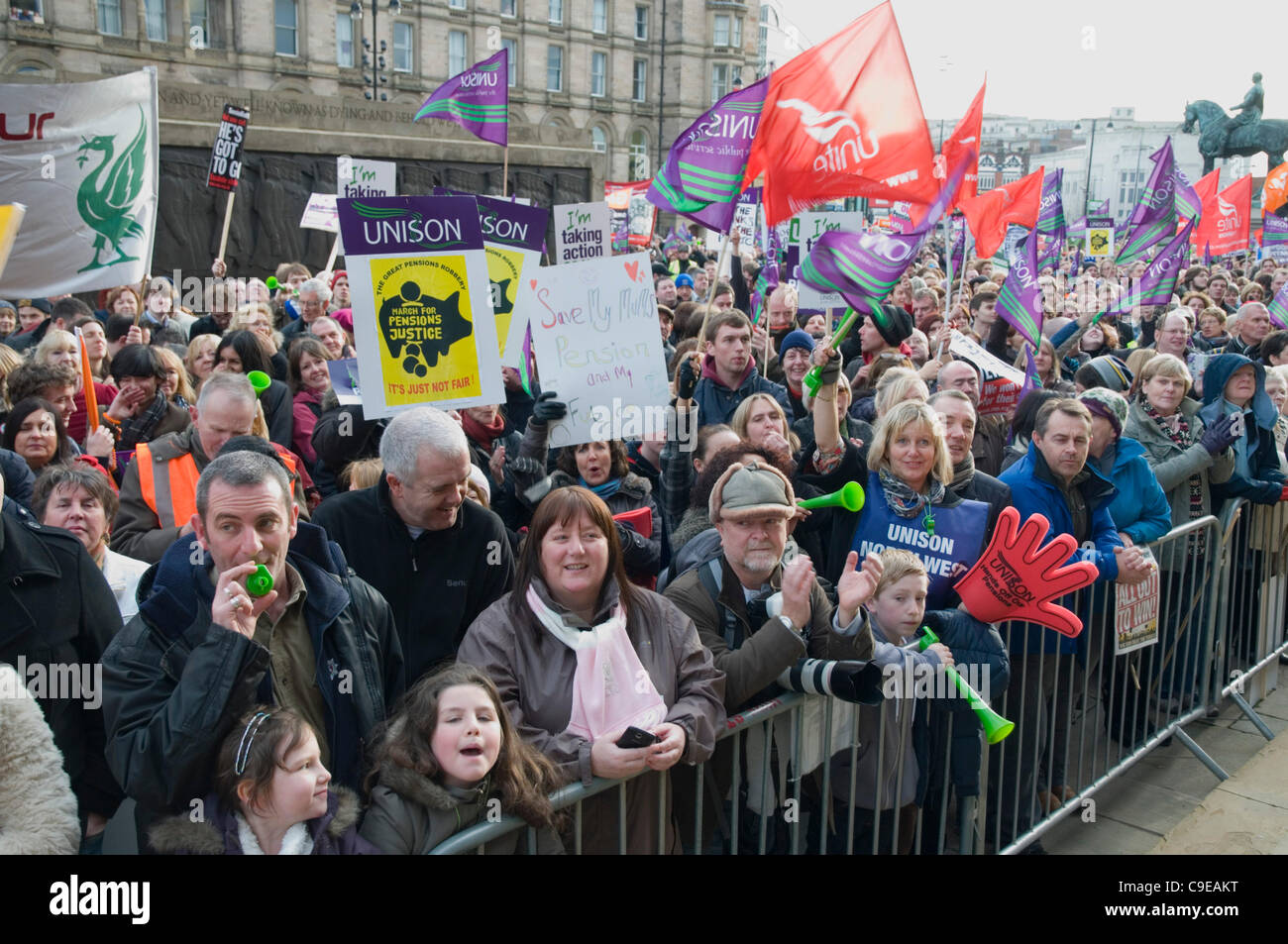Marchers march from pierhead to St George's Hall plateau Liverpool ...
