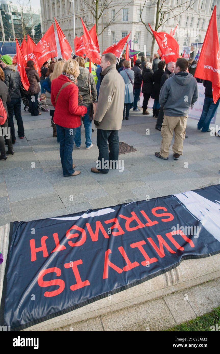 Marchers march from pierhead to St George's Hall plateau Liverpool ...