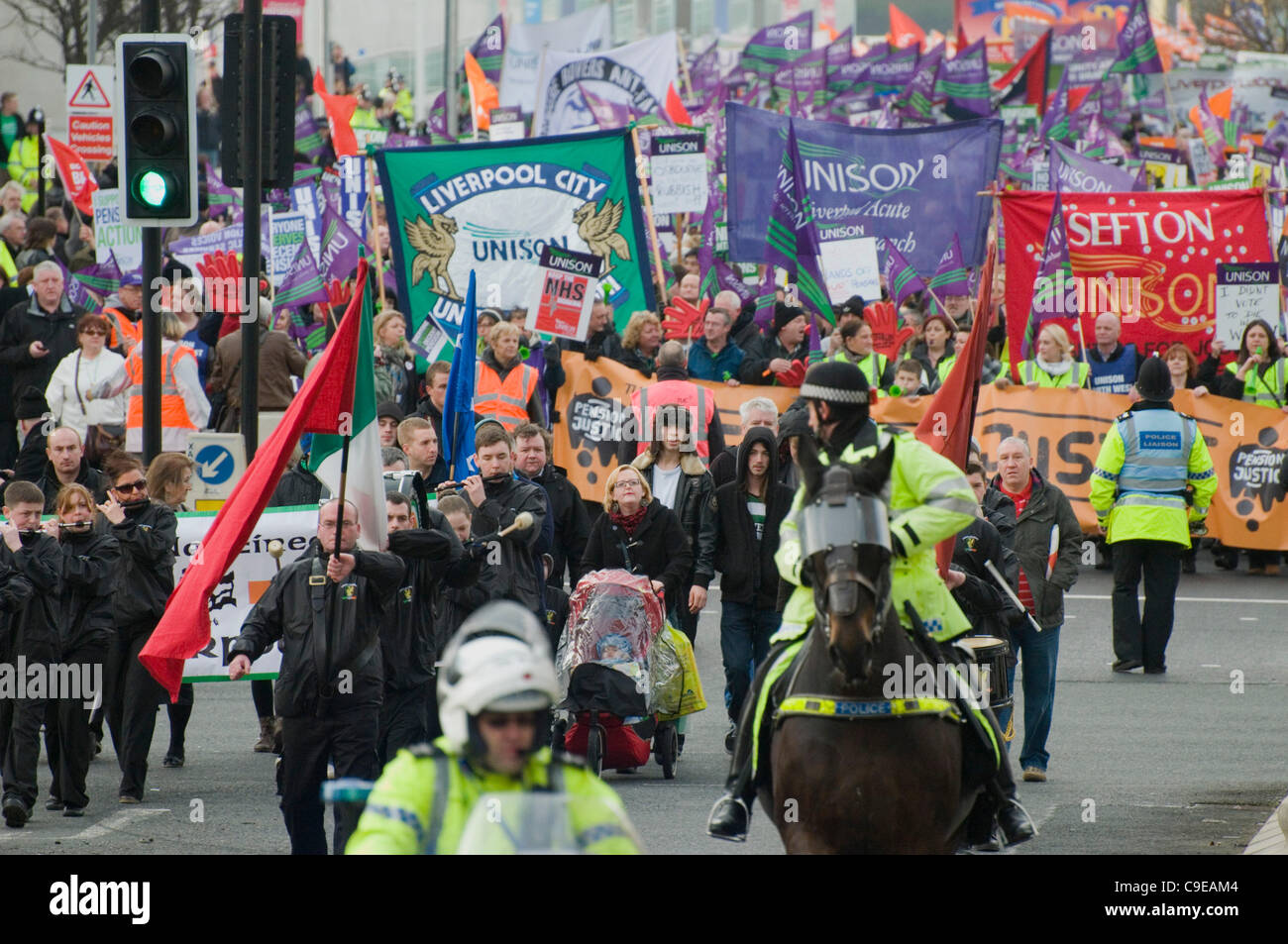 Marchers march from pierhead to St George's Hall plateau Liverpool ...