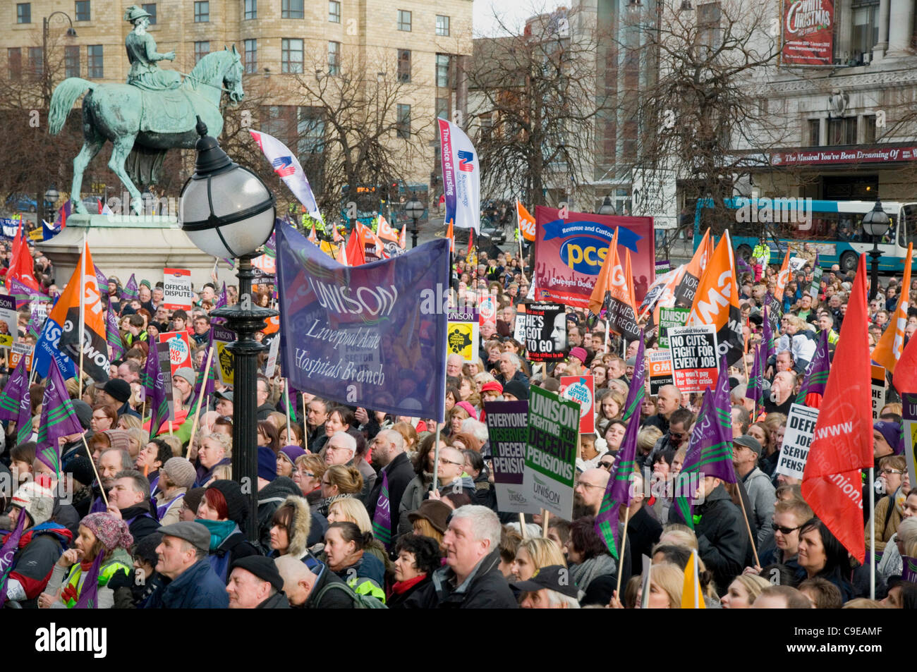 Marchers march from pierhead to St George's Hall plateau Liverpool ...
