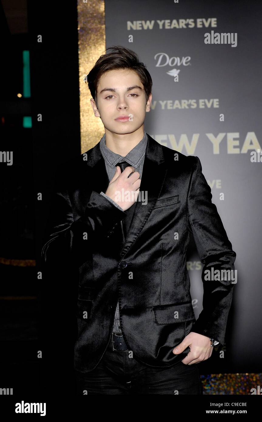 Jake T. Austin at arrivals for NEW YEAR'S EVE Premiere, Grauman's ...