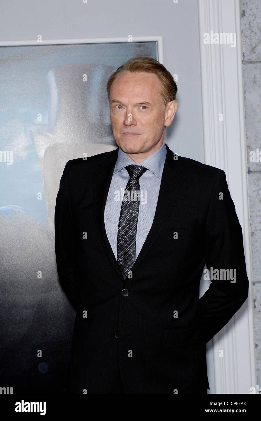 Jared Harris at arrivals for Sherlock Holmes: A Game of Shadows ...