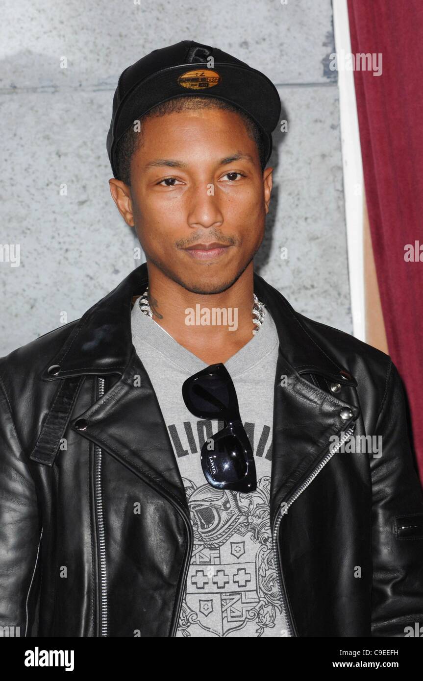 Pharrell Williams at arrivals for Sherlock Holmes: A Game of Shadows ...