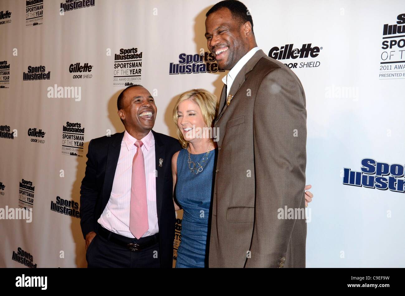 Sugar Ray Leonard, Chris Evert, David Robinson at arrivals for 2011 ...