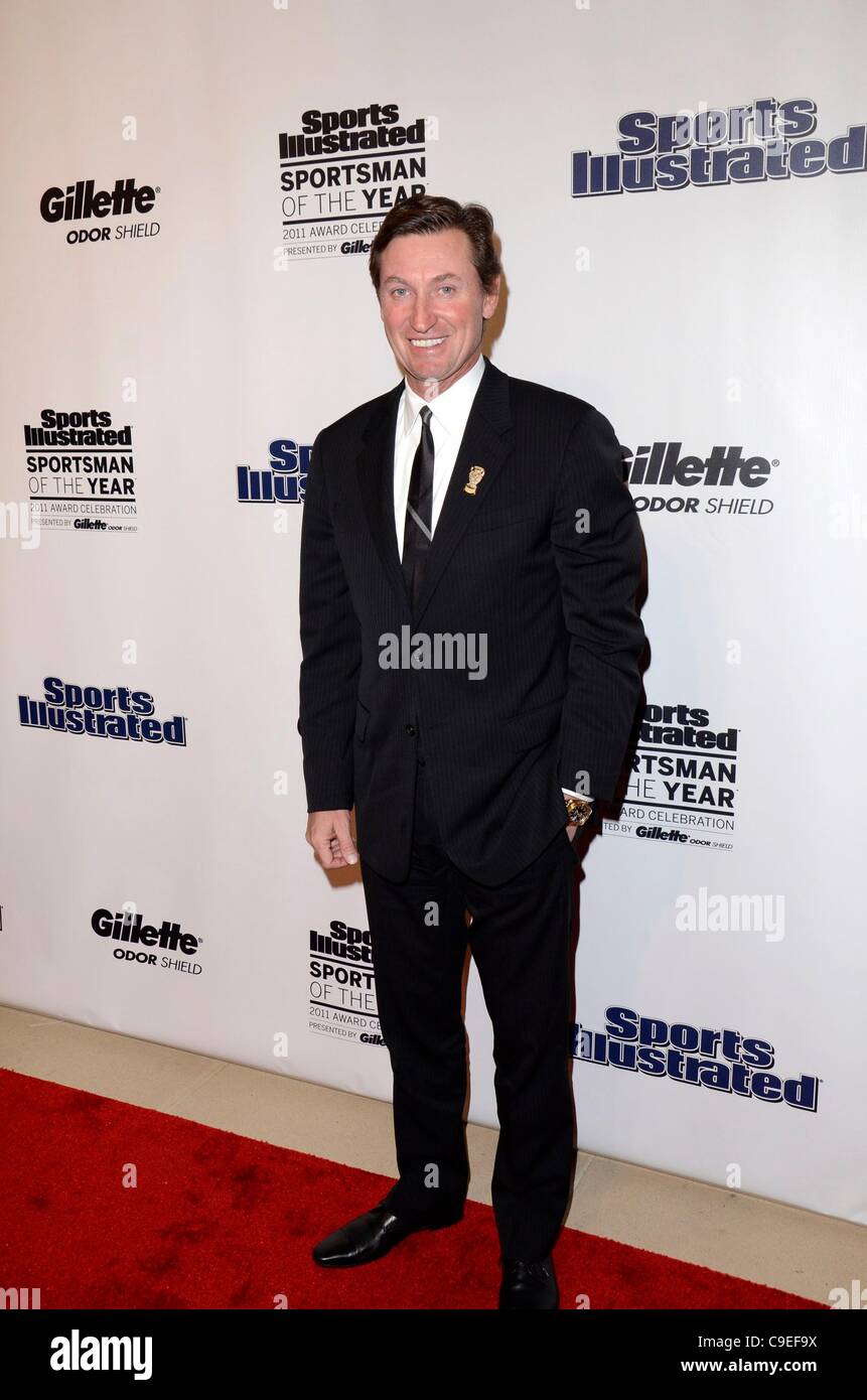 2011 sports illustrated hi-res stock photography and images - Alamy